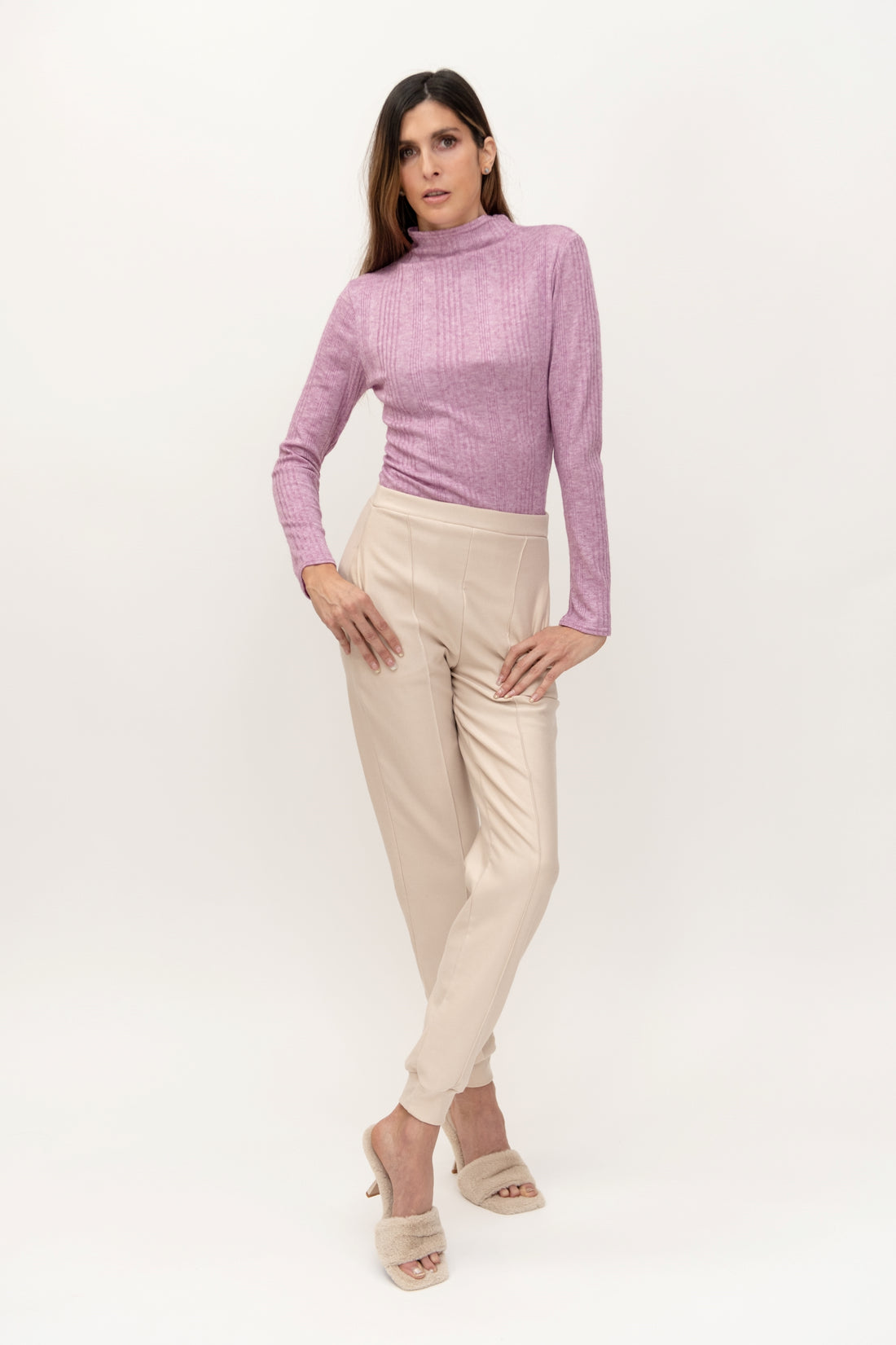 Kayla Joggers – Shelley Klassen